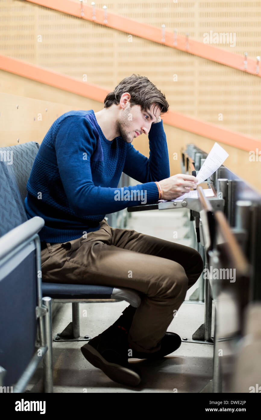 Pupils study in classroom hi-res stock photography and images - Alamy