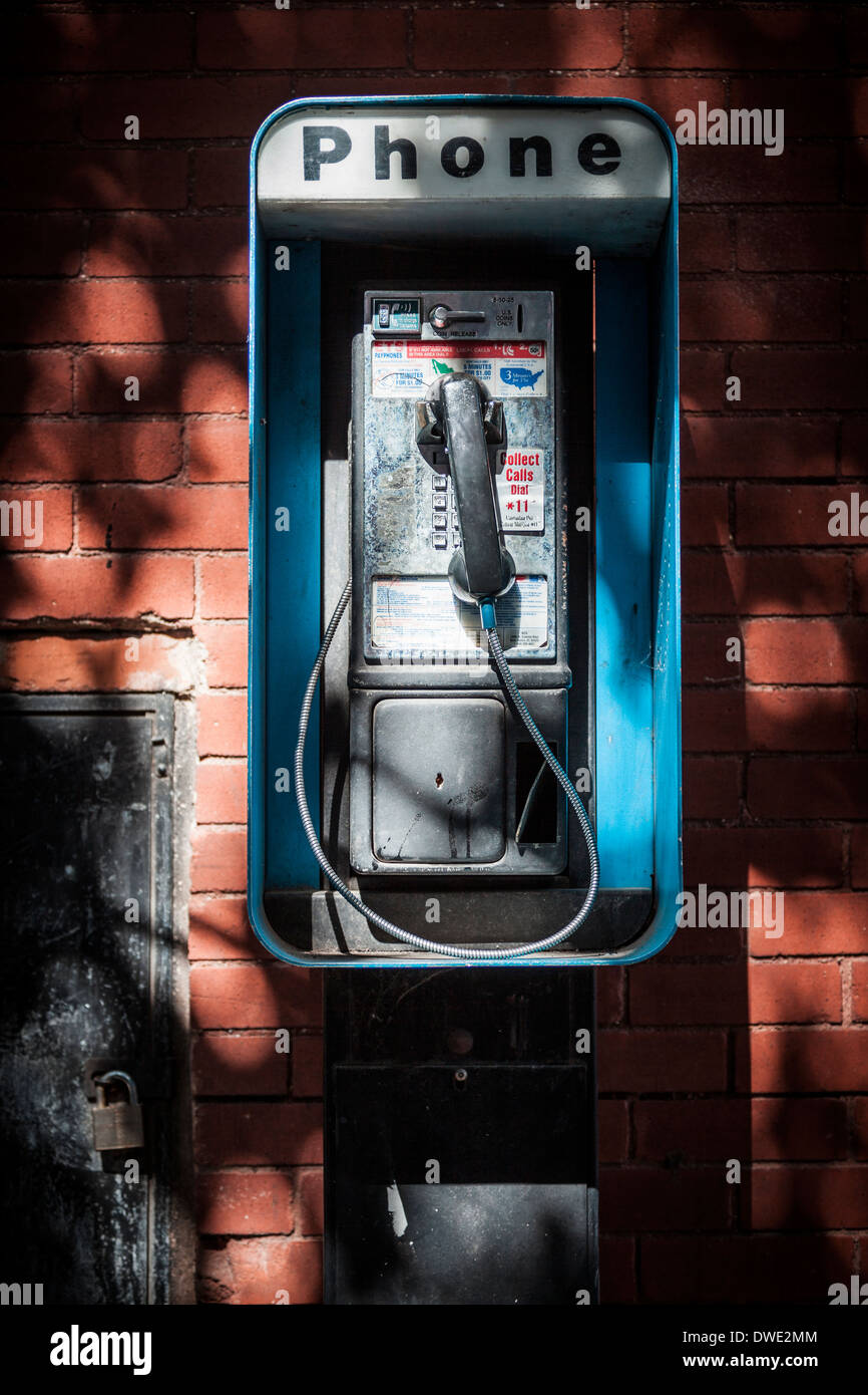 An old U.S. payphone Stock Photo - Alamy