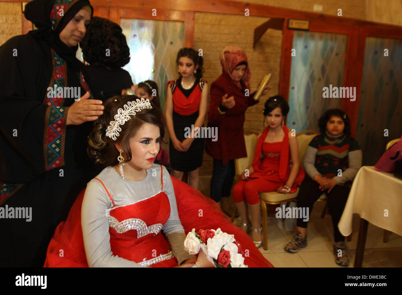 Nablus, West Bank, Palestinian Territory. 6th Mar, 2014. Palestinian ...