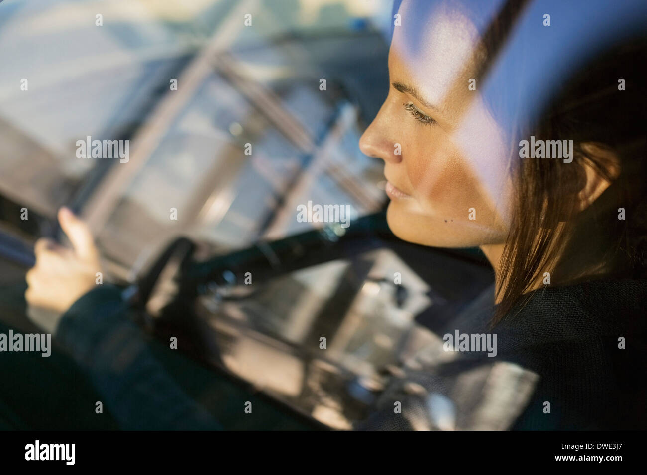 Drive through windows hi-res stock photography and images - Alamy