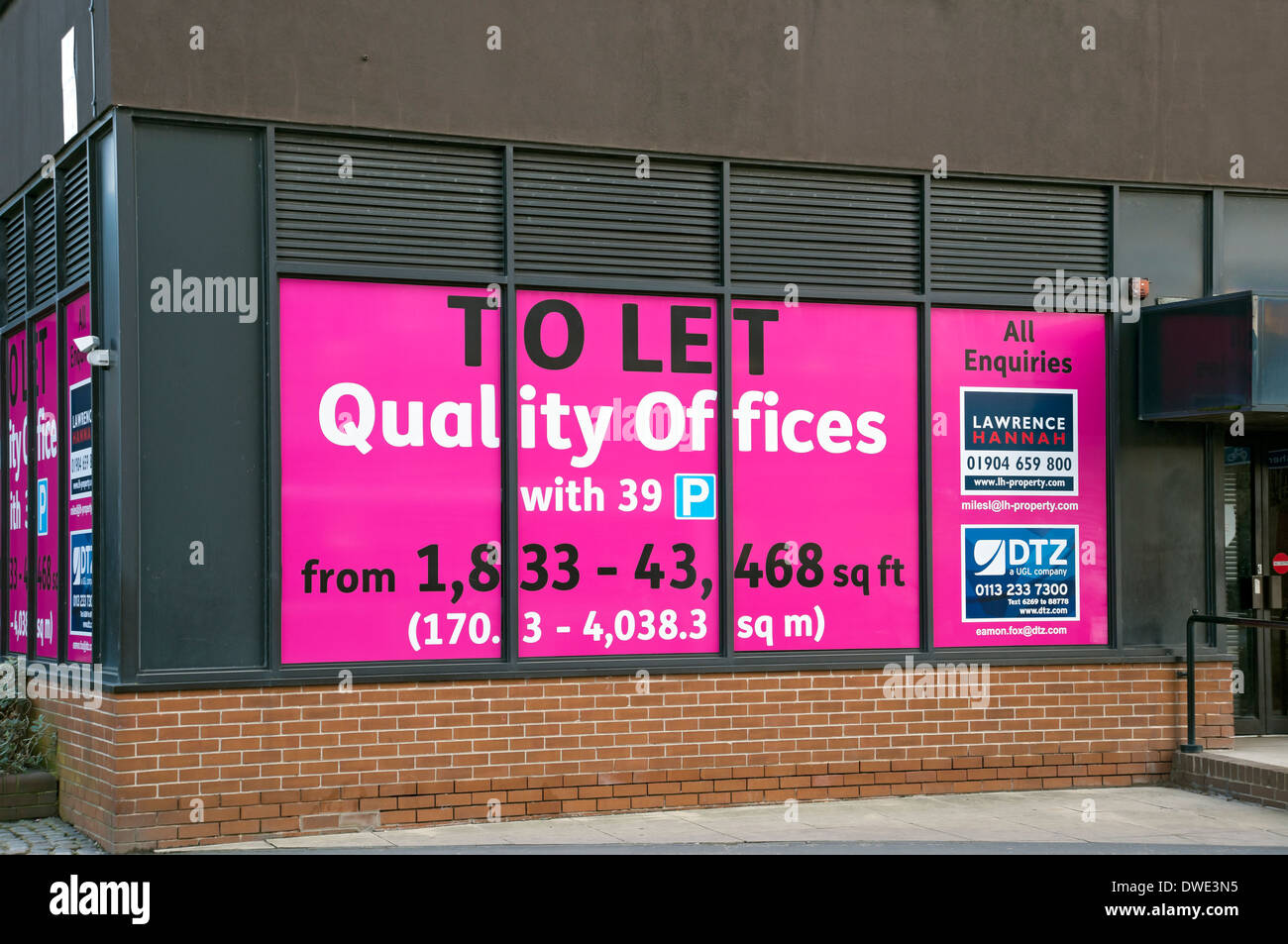 Commercial space rent hi-res stock photography and images - Alamy