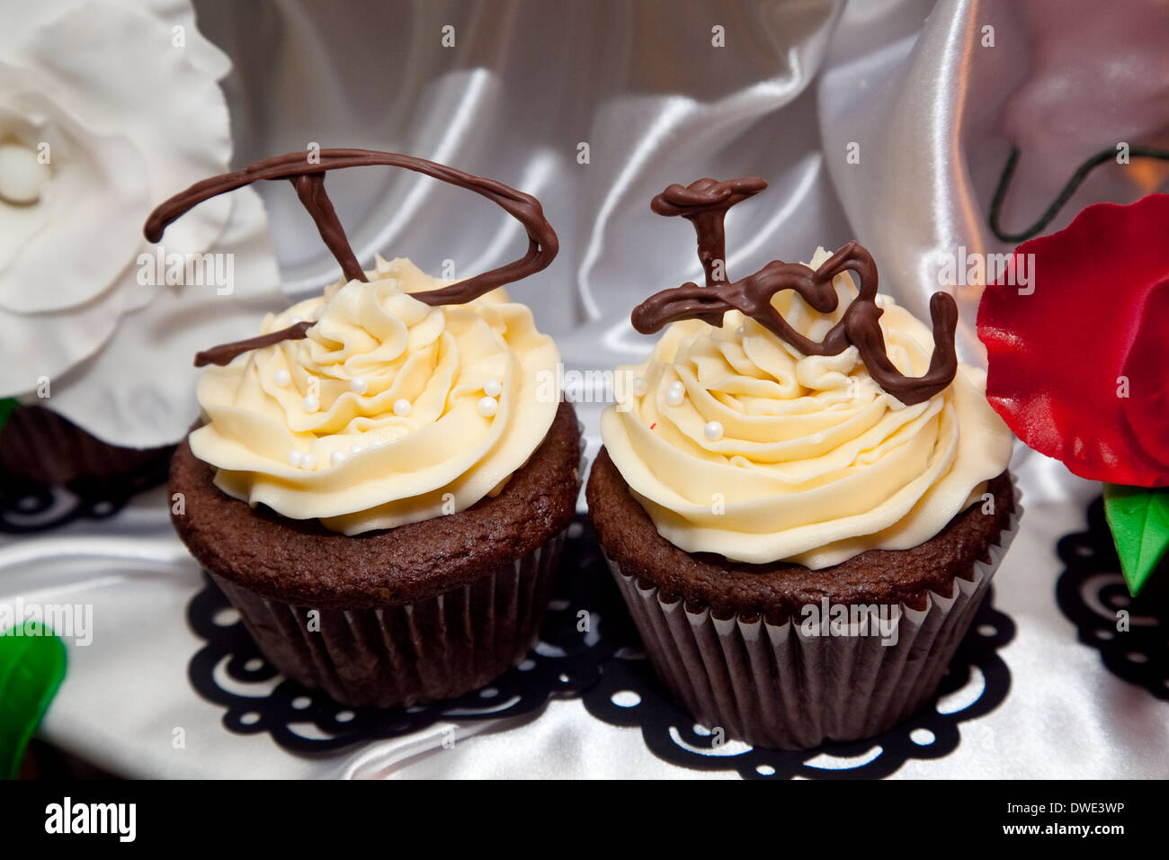 Cupcakes display at Manducatis Rustica restaurant in L.I.C Queens Stock ...