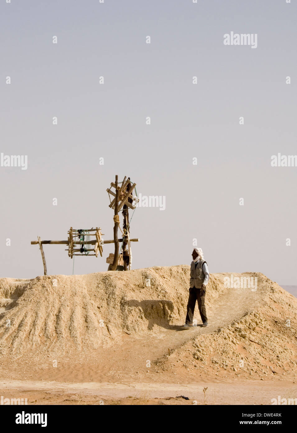 MOROCCO; WATER WELL AT ARAB SETTLEMENT NR. TIWEJ DAD Stock Photo - Alamy