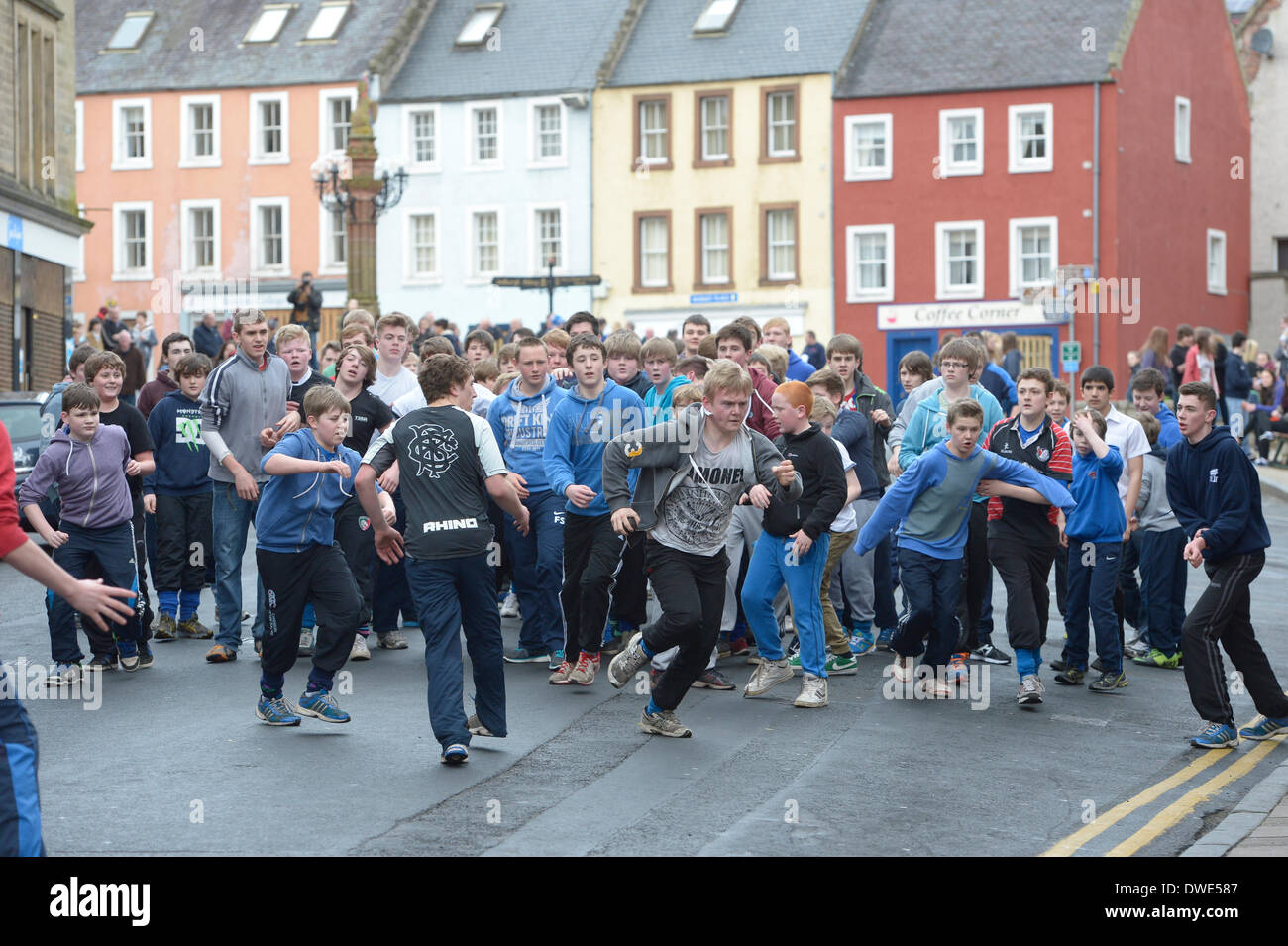 Jedburgh high street hi-res stock photography and images - Alamy