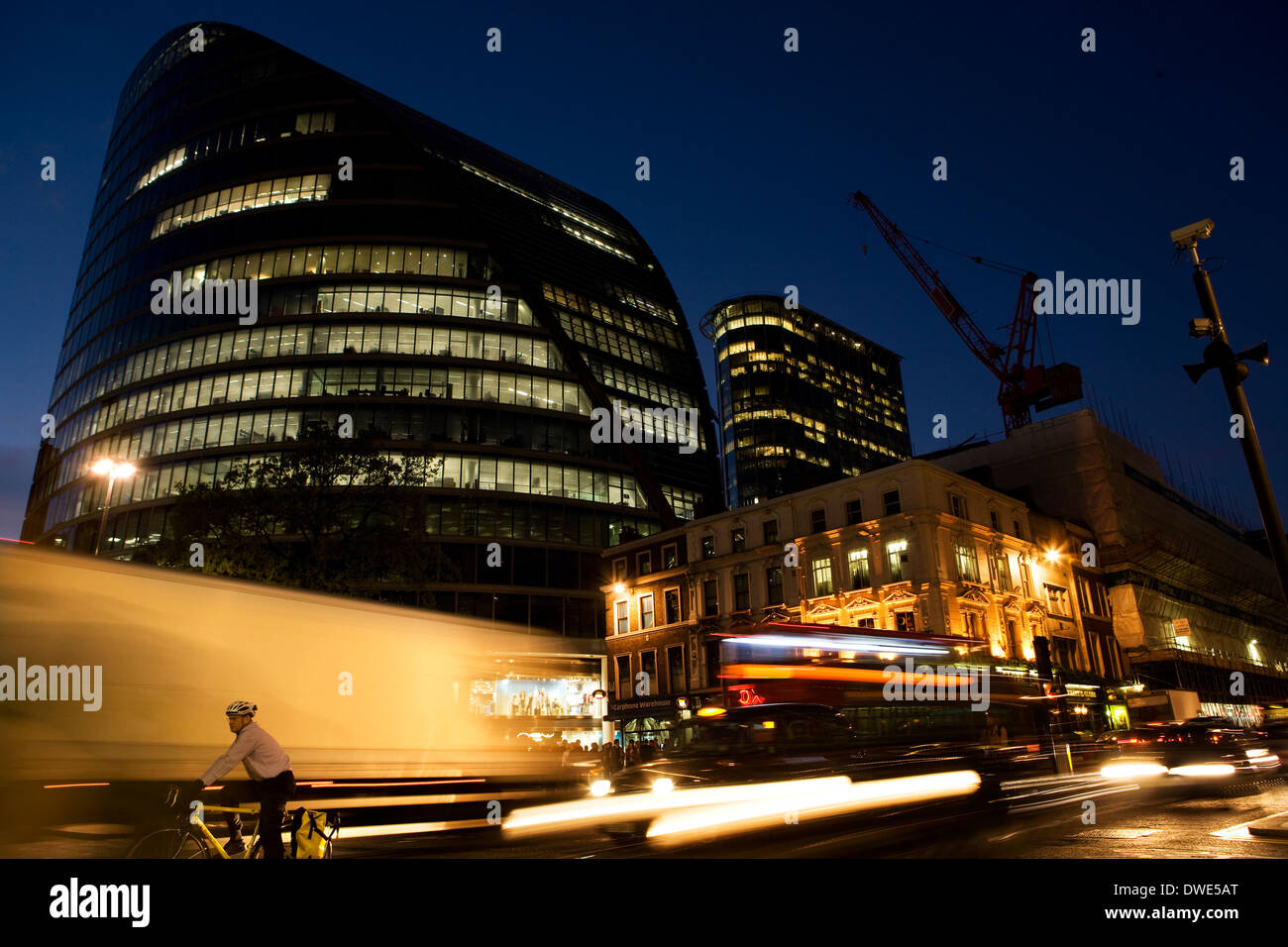 Moving london bus hi-res stock photography and images - Alamy