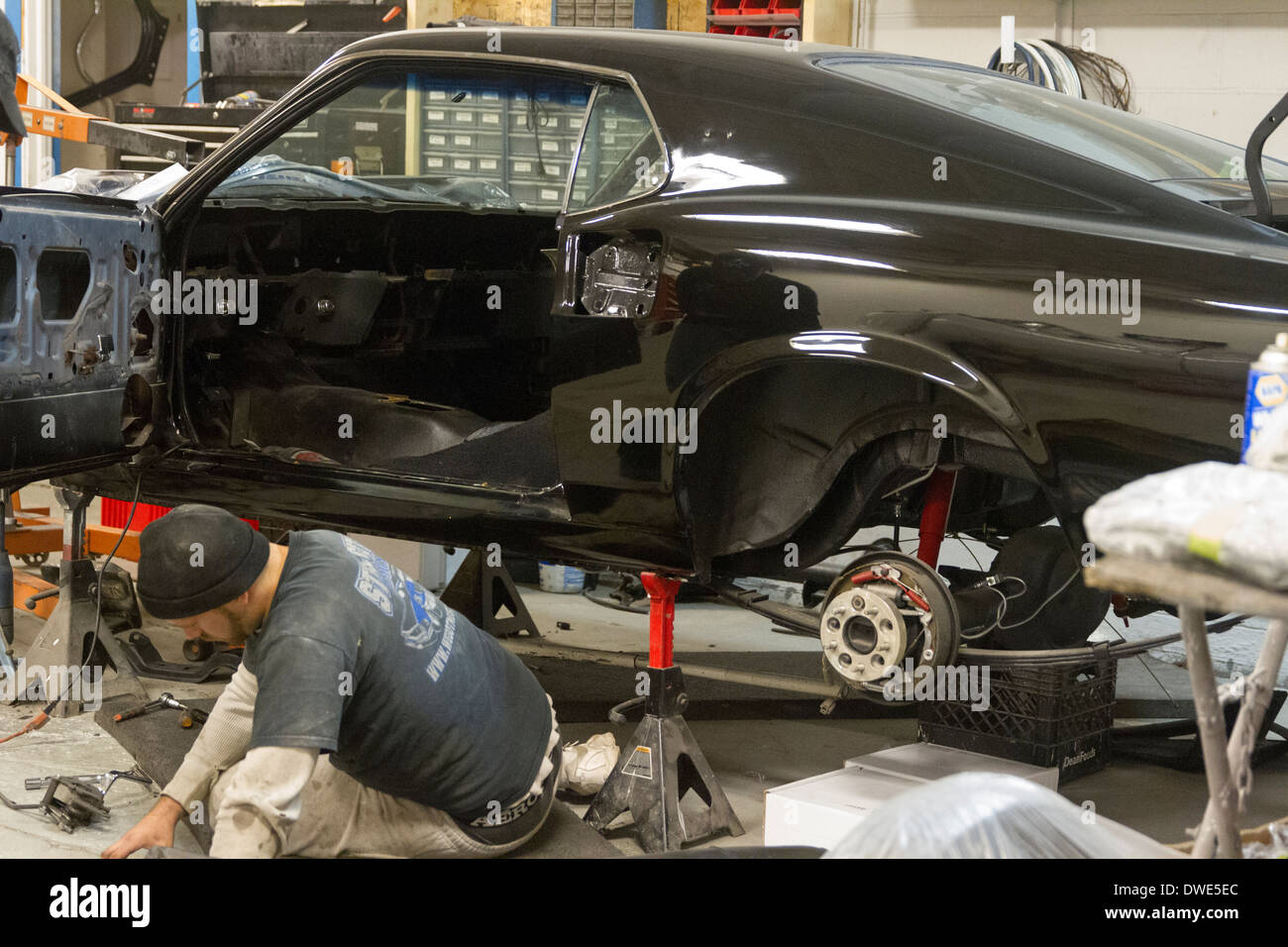 Auto body shop hi-res stock photography and images - Alamy