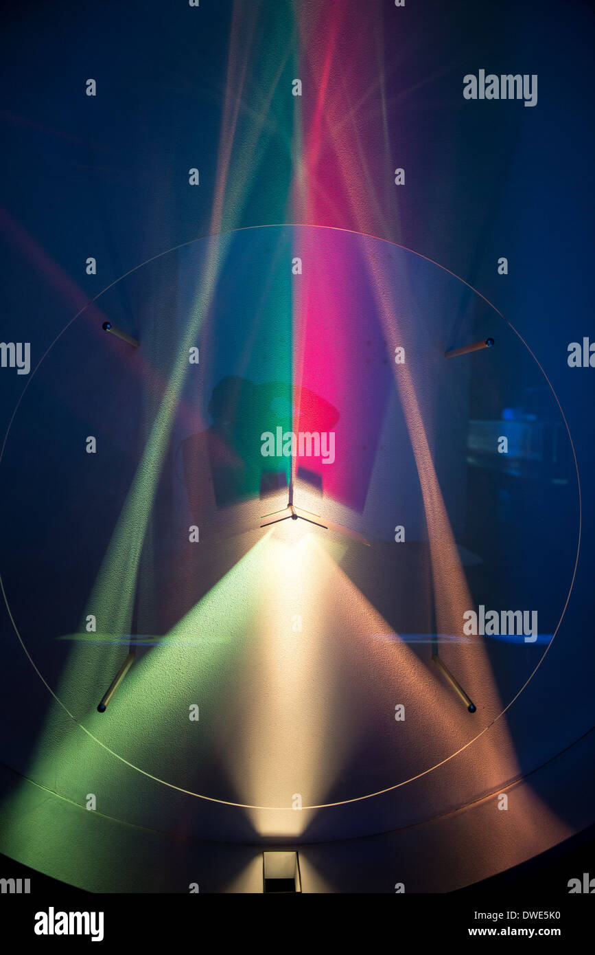 A display of light at the Museum of Science and Industry in Chicago ...