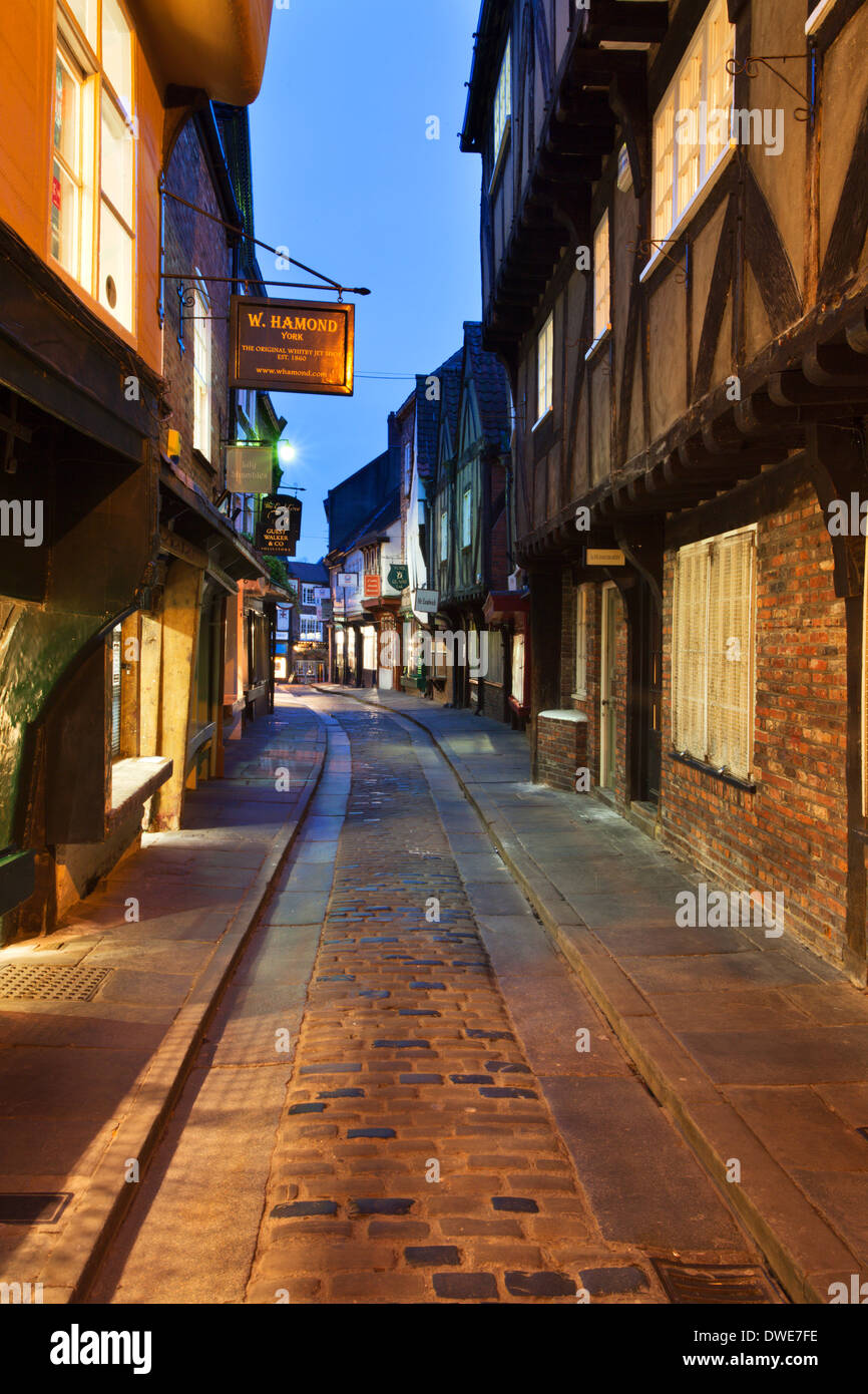 Shambles night york yorkshire england hi-res stock photography and ...