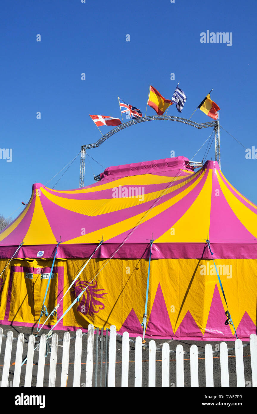 Circus tent exterior hi-res stock photography and images - Alamy