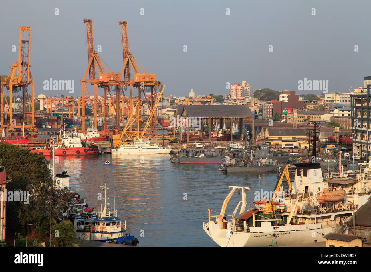 Colombo port hi-res stock photography and images - Alamy