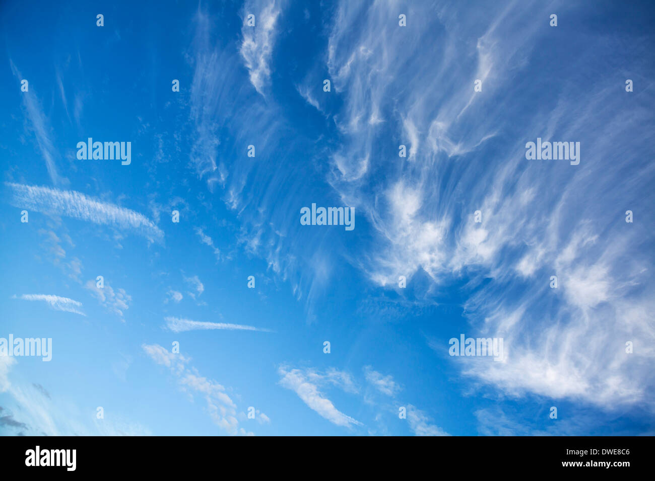 Cirrus clouds hi-res stock photography and images - Alamy