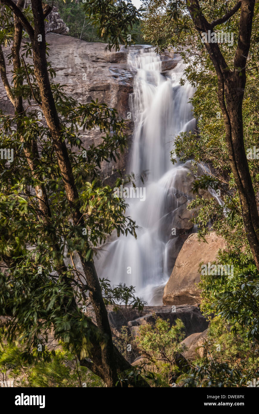 MURRAY FALLS, GIRRAMAY NATIONAL PARK, QUEENSLAND, AUSTRALIA Stock Photo ...