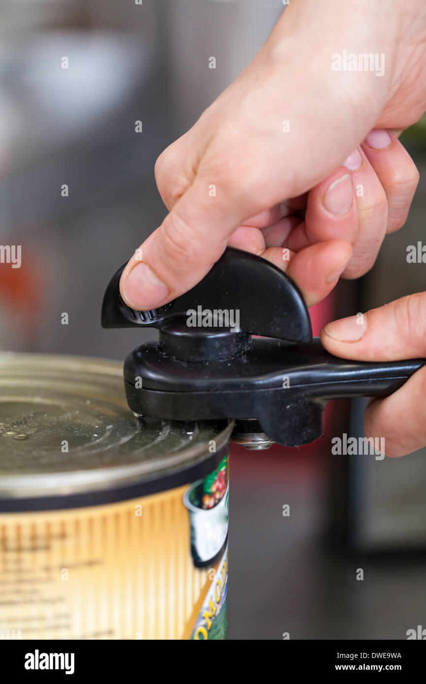 Commercial kitchen can opener hi-res stock photography and images - Alamy