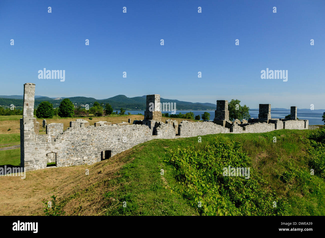 Stone ruins of soldiers barracks British Fort at Crown Point on Lake ...