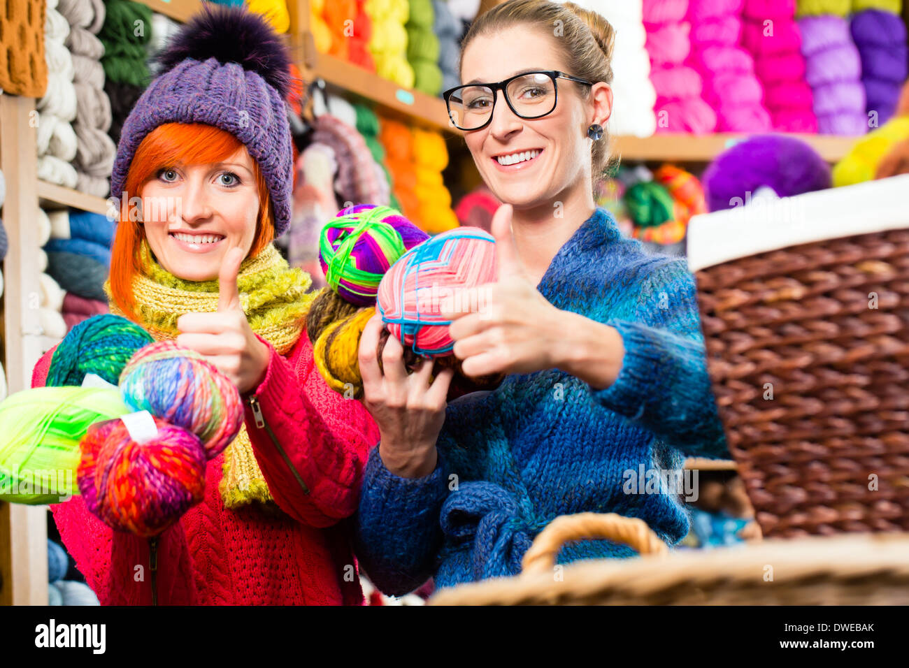 Buying of wool hi-res stock photography and images - Alamy