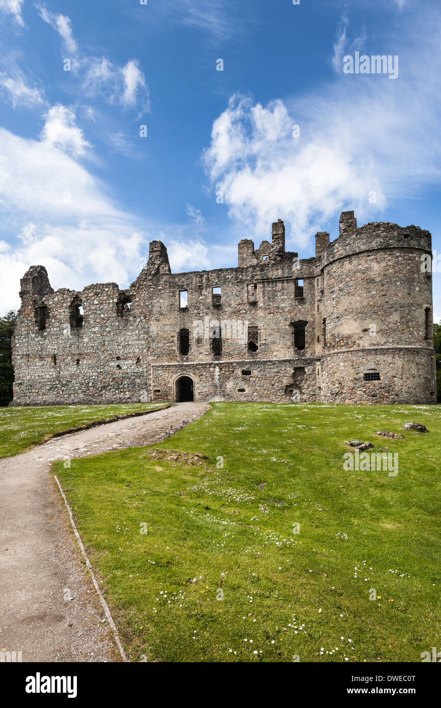 Balvenie Castle at Dufftown in Moray, Scotland Stock Photo - Alamy