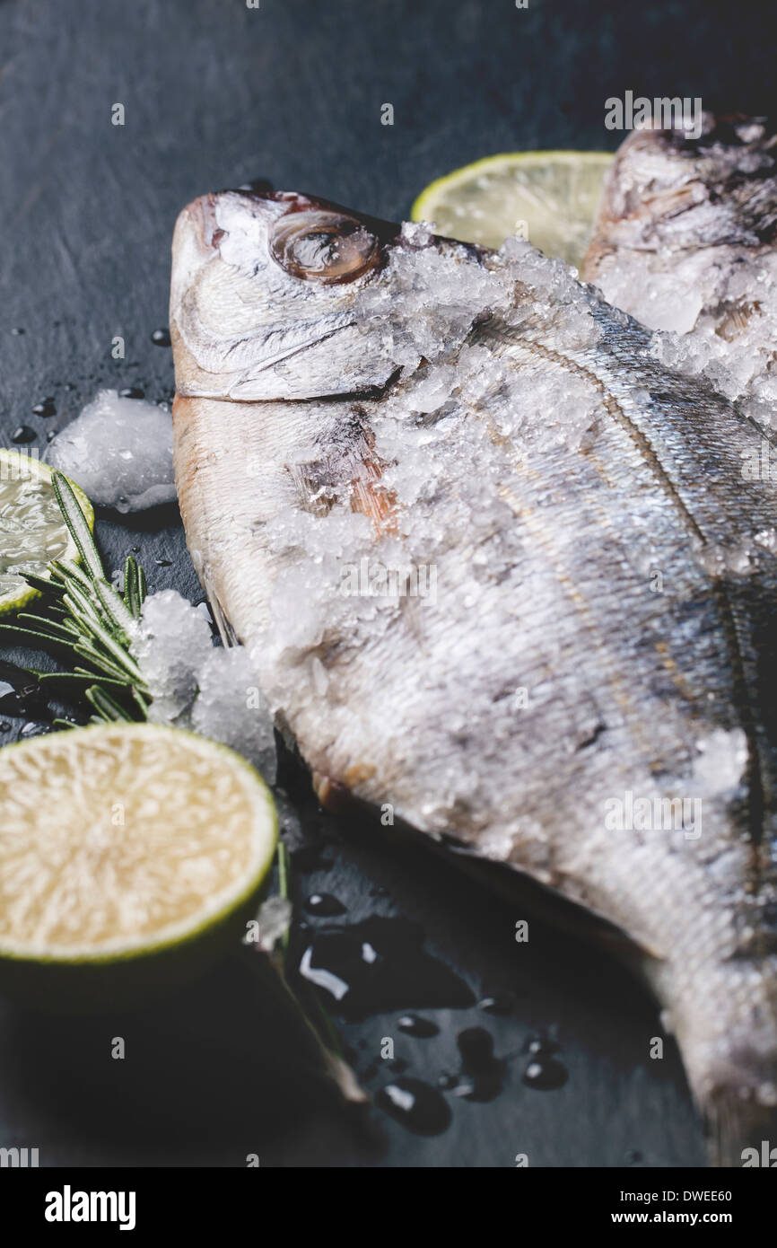 Raw dorado fish hi-res stock photography and images - Alamy