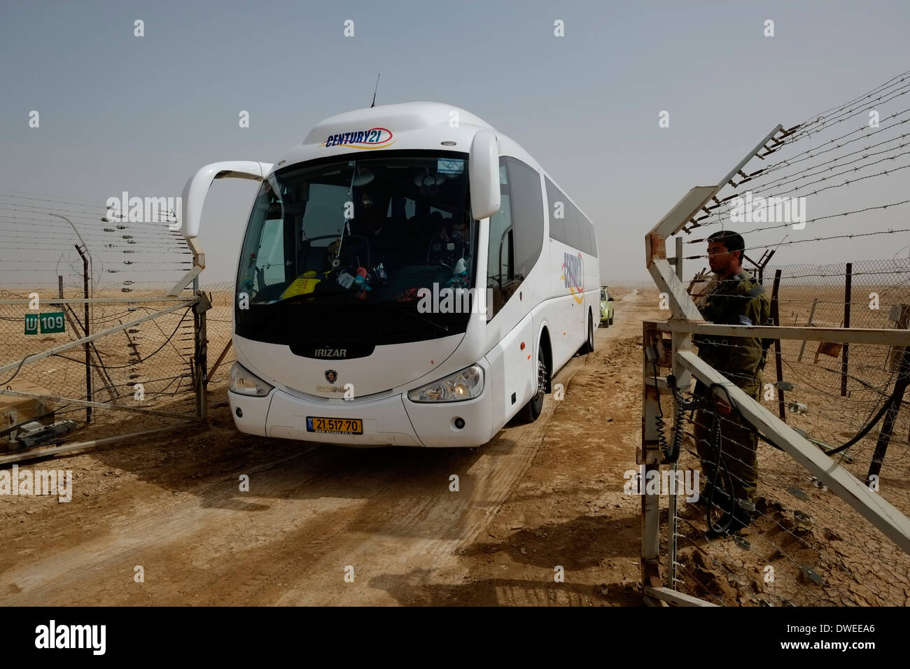 Border bus hi-res stock photography and images - Alamy