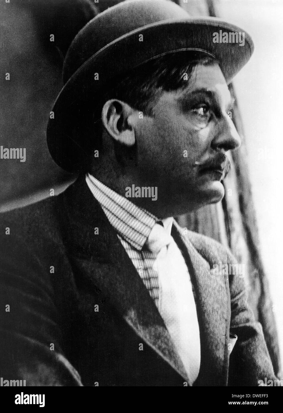 Rudolf Forster, on-set of the Film, "The Threepenny Opera (Die ...