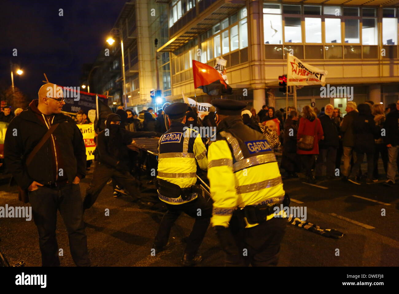 Dublin, Ireland. 6th March 2014. Garda officers (Irish police) pull ...