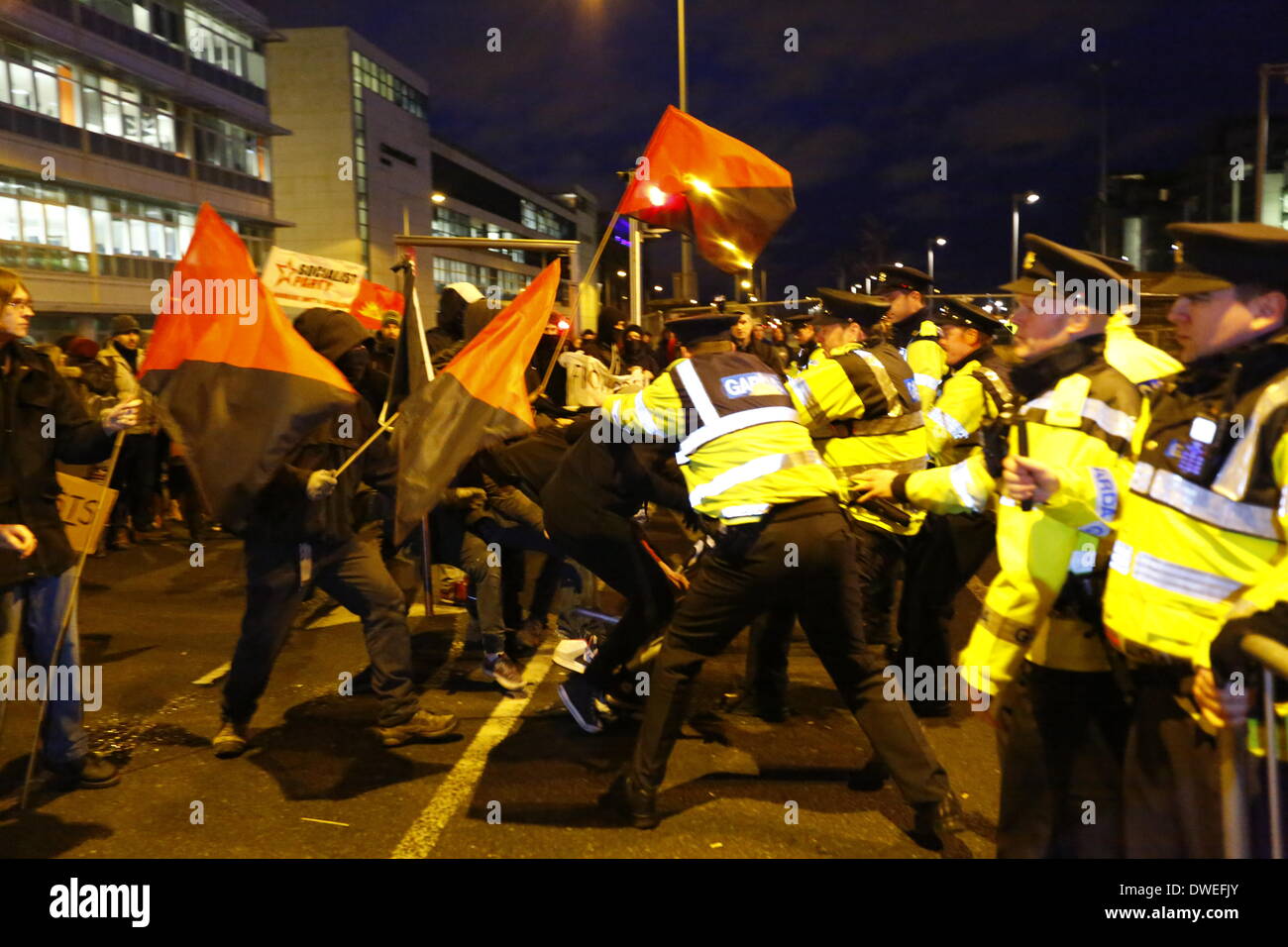 Dublin, Ireland. 6th March 2014. Garda officers (Irish police) pull ...