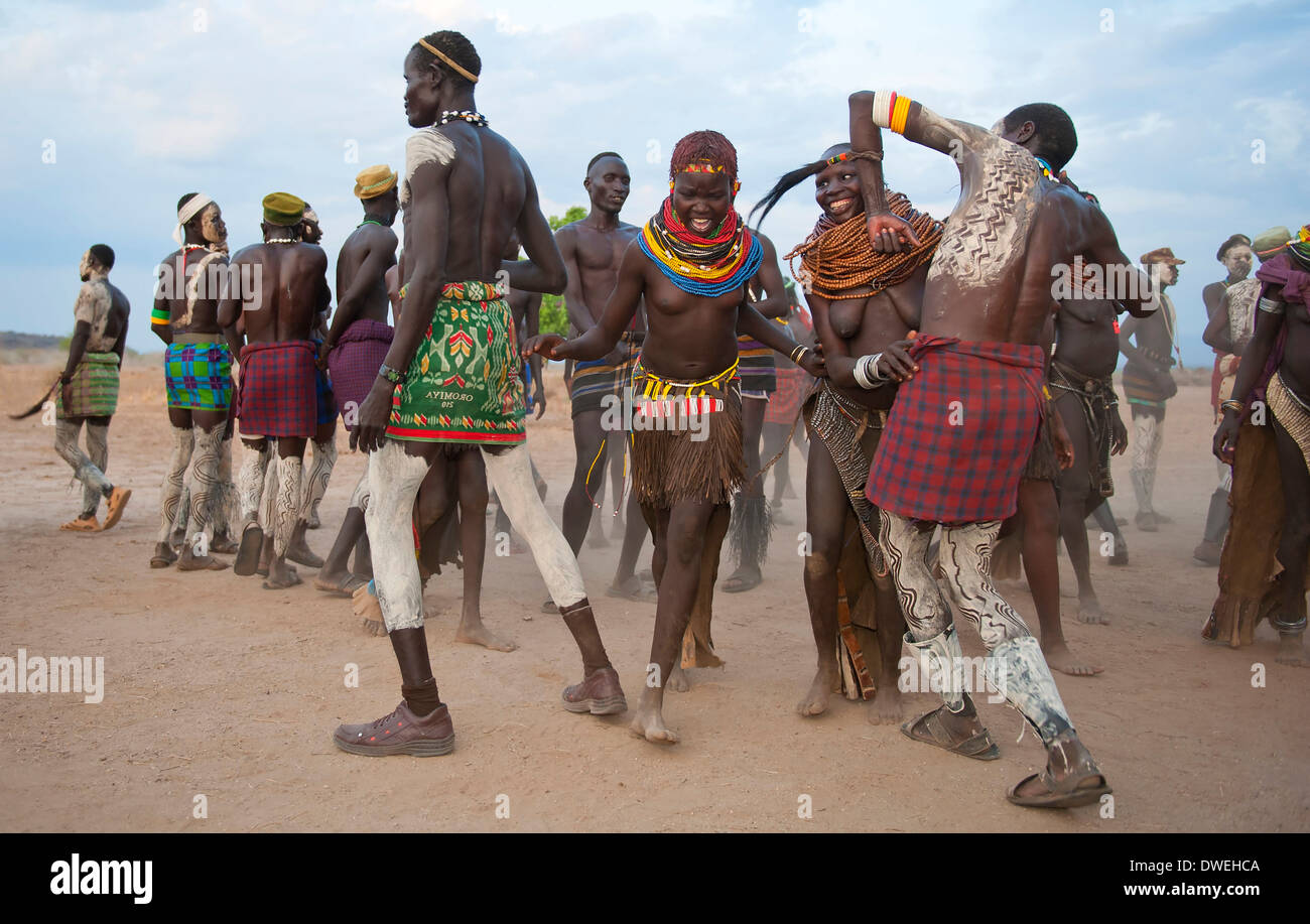 Nyangatom woman hi-res stock photography and images - Alamy