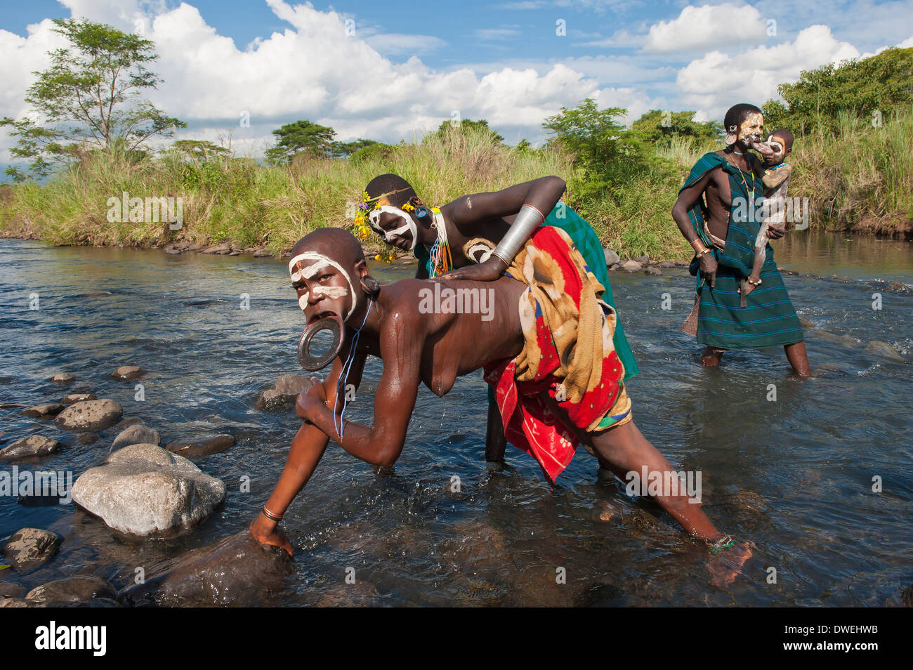 Surma women hi-res stock photography and images - Alamy