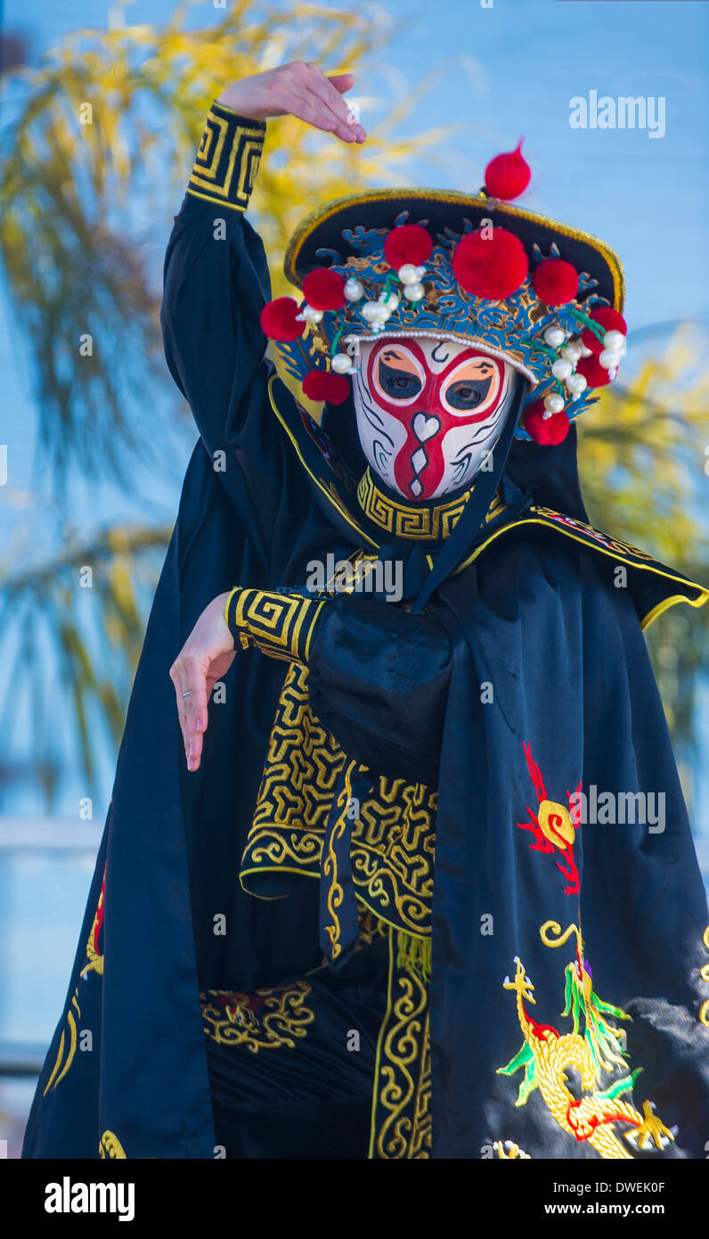 China Chinese Mask Masks High Resolution Stock Photography and Images ...