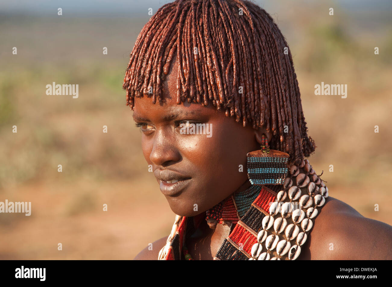 Hamar tribe woman hi-res stock photography and images - Alamy