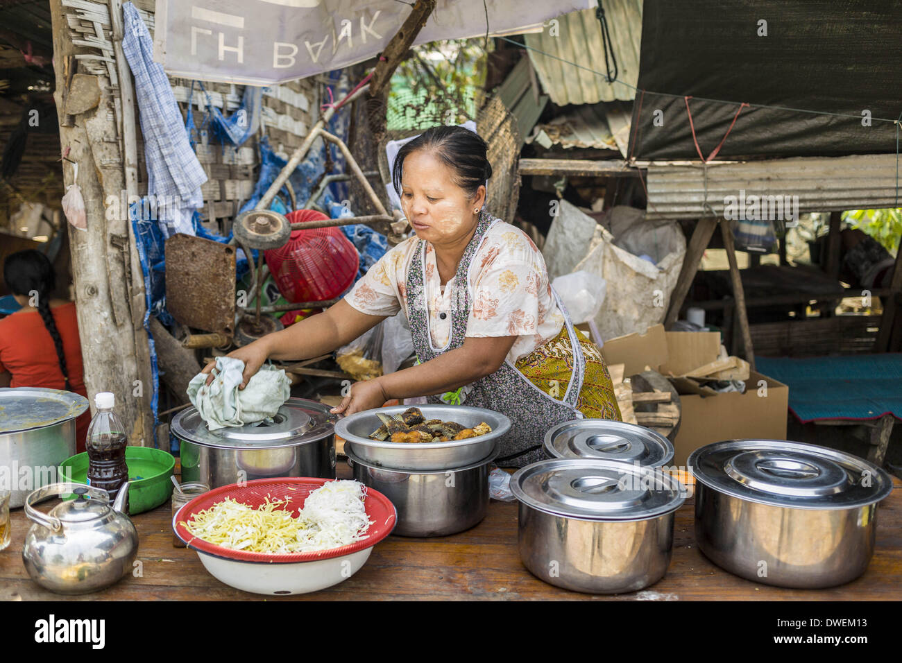 Mae Sot, Tak, Thailand. 5th Mar, 2014. A noodle vendor at the Mae Tao Clinic in Mae Sot. The Mae ...