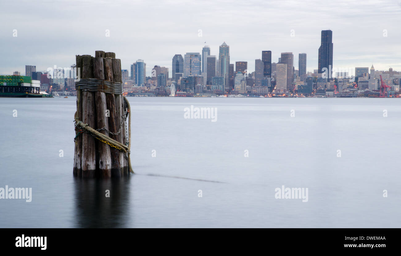 Infrastructure, Buildings, and waterfront attractions Elliott Bay ...