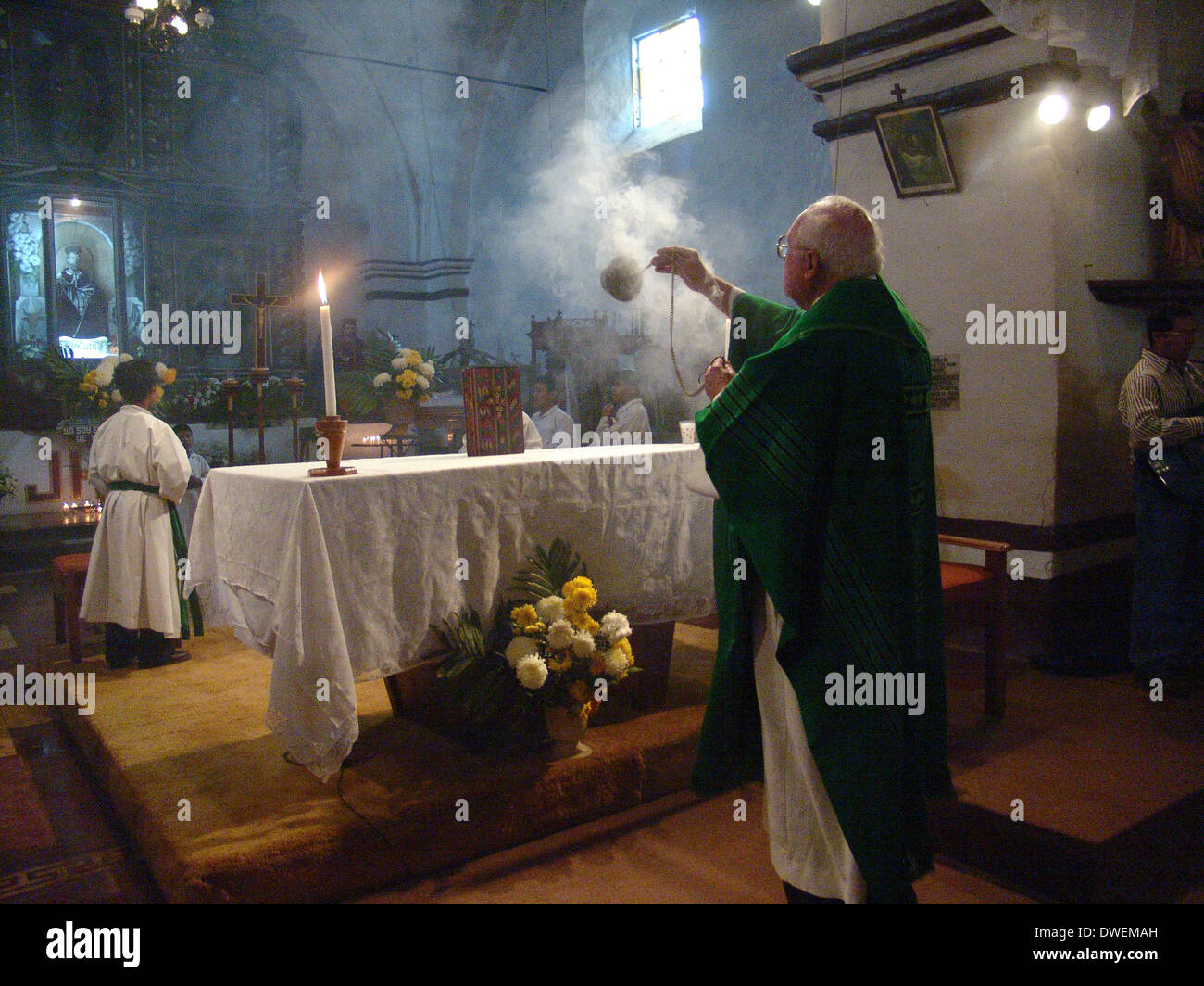 Guatemala American missionary priest saying mass in San Lucas Stock ...