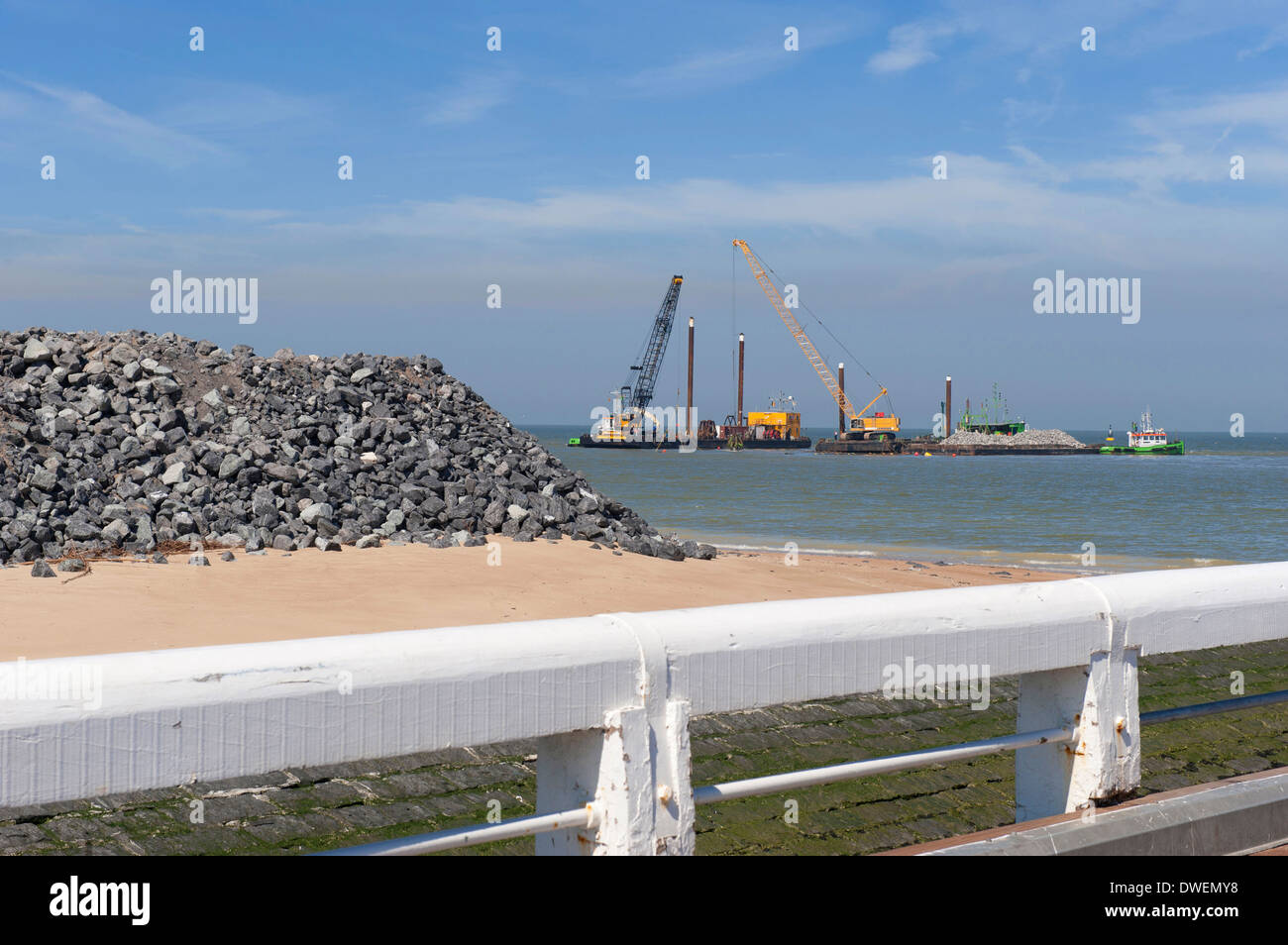 Sea wall protection hi-res stock photography and images - Alamy