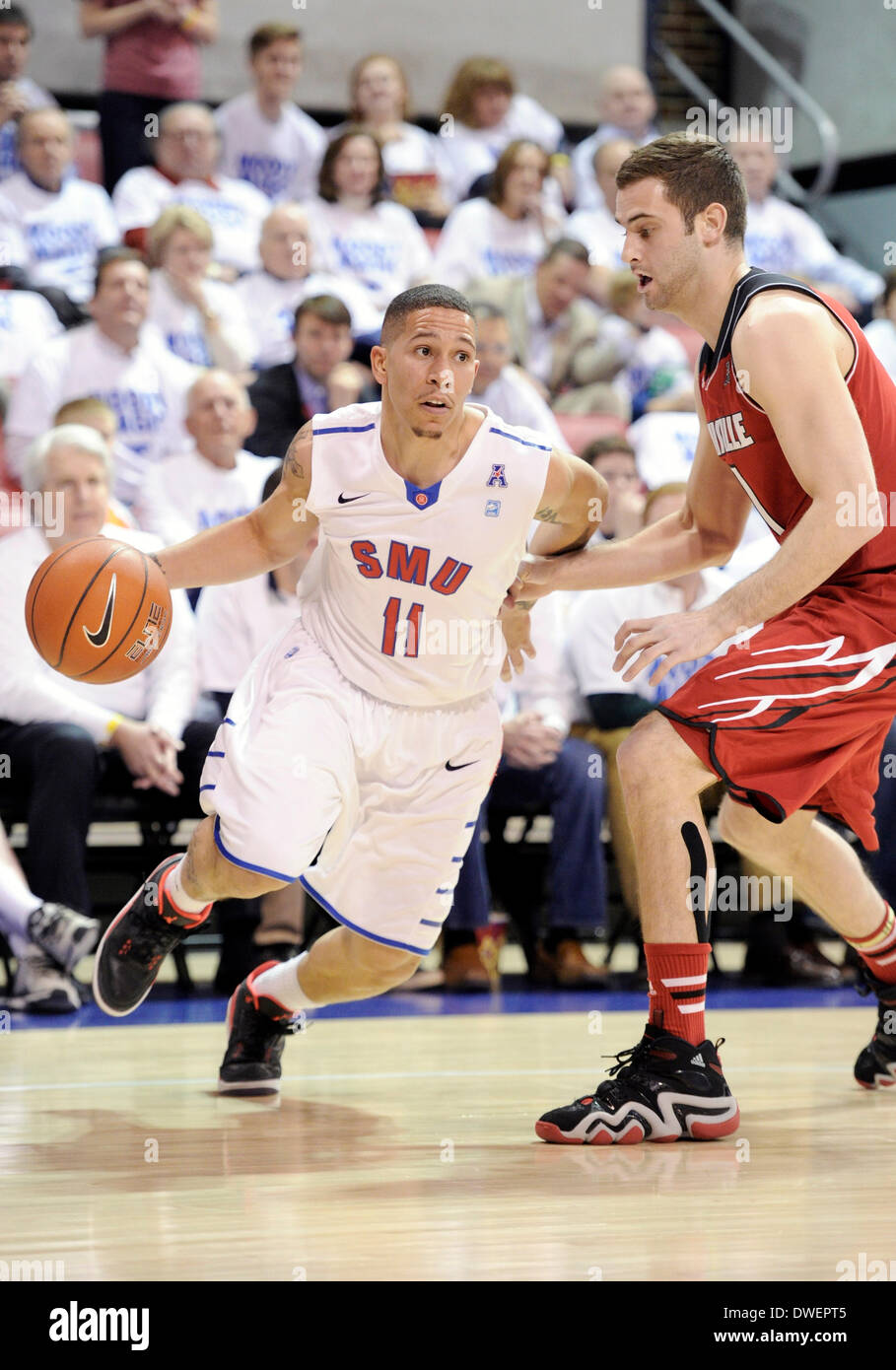 March 05, 2014: Southern Methodist guard Nic Moore #5 during an NCAA ...