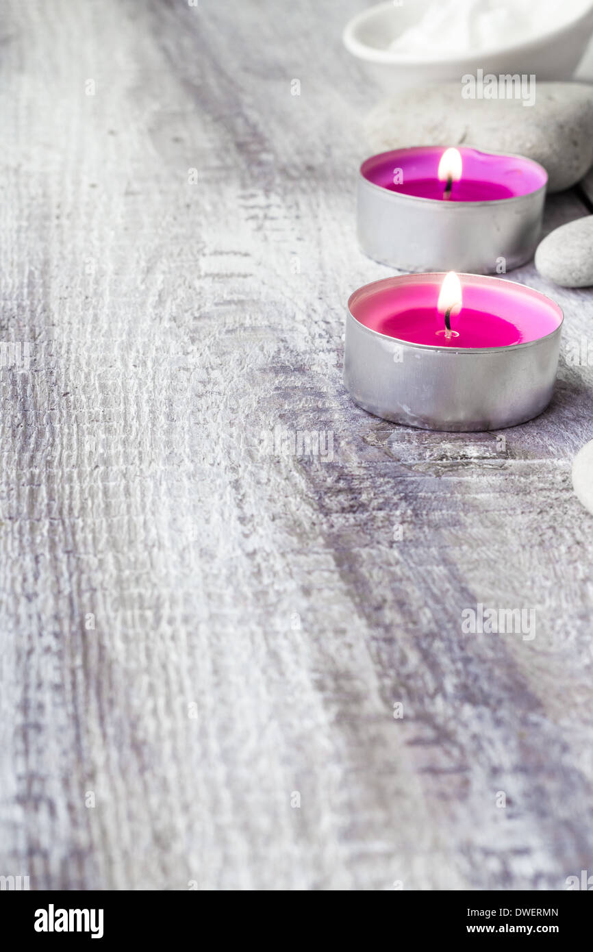 Beautiful spa setting candles hi-res stock photography and images - Alamy