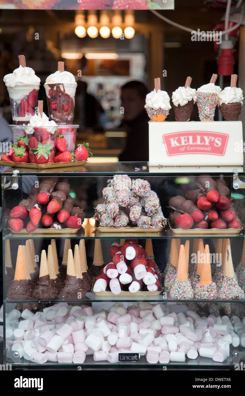 Sweet Cabinet Kiosk in London UK Stock Photo - Alamy