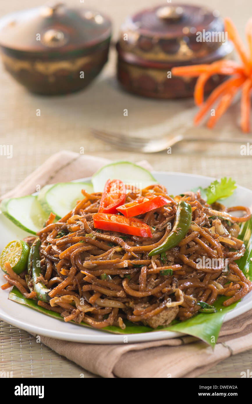mee goreng mamak, popular cusine in malaysia Stock Photo - Alamy
