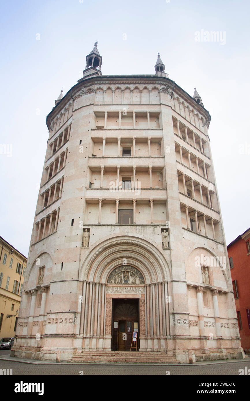 Baptistery of parma hi-res stock photography and images - Alamy