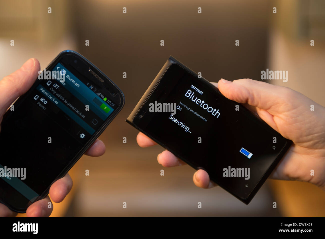 5g enabled smartphones hi-res stock photography and images - Alamy