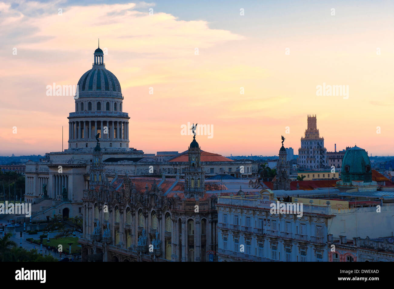 Teatro nacional cuba hi-res stock photography and images - Alamy