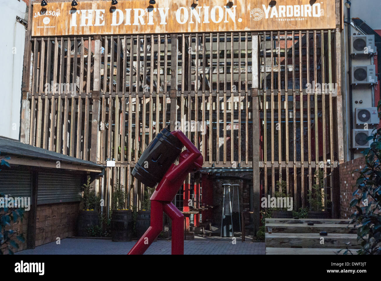 Dirty pub hi-res stock photography and images - Alamy