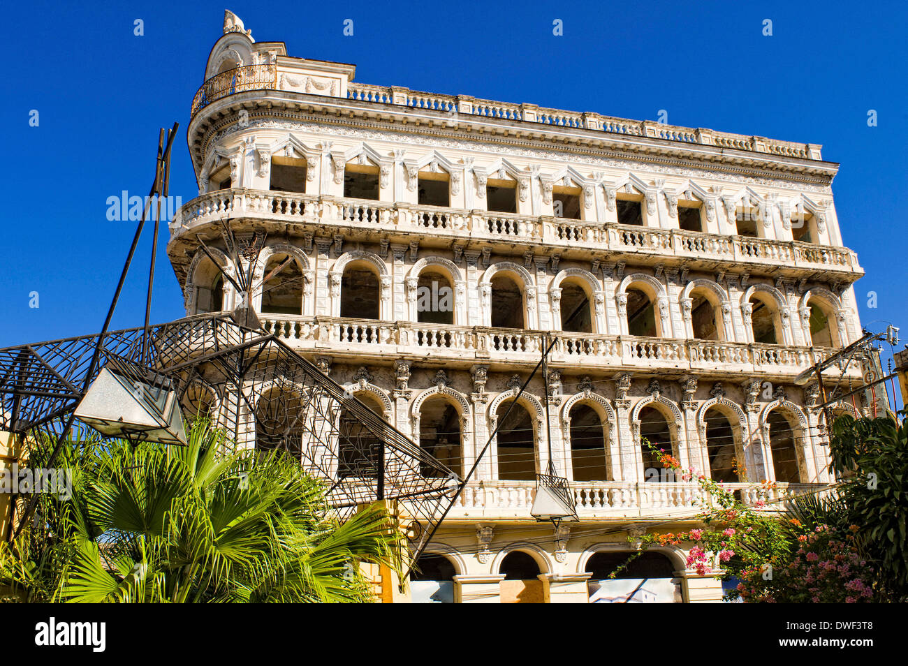Old colonial building hi-res stock photography and images - Alamy