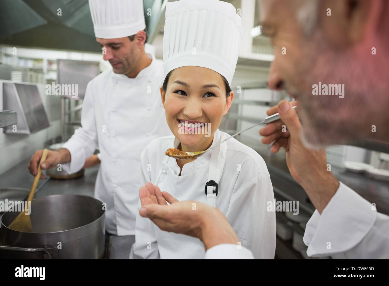 Chef tasting soup hi-res stock photography and images - Alamy