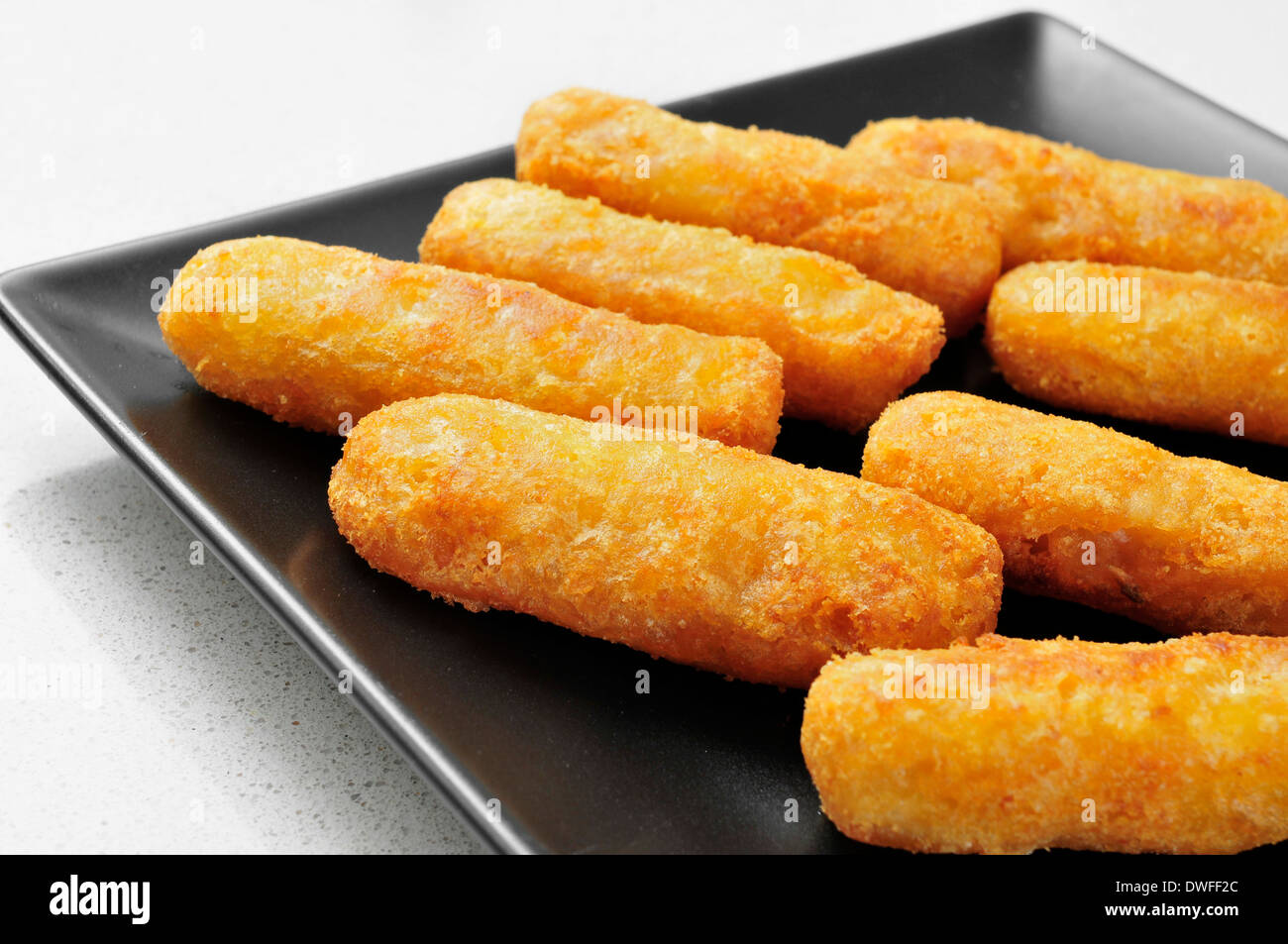 Fish sticks hi-res stock photography and images - Alamy