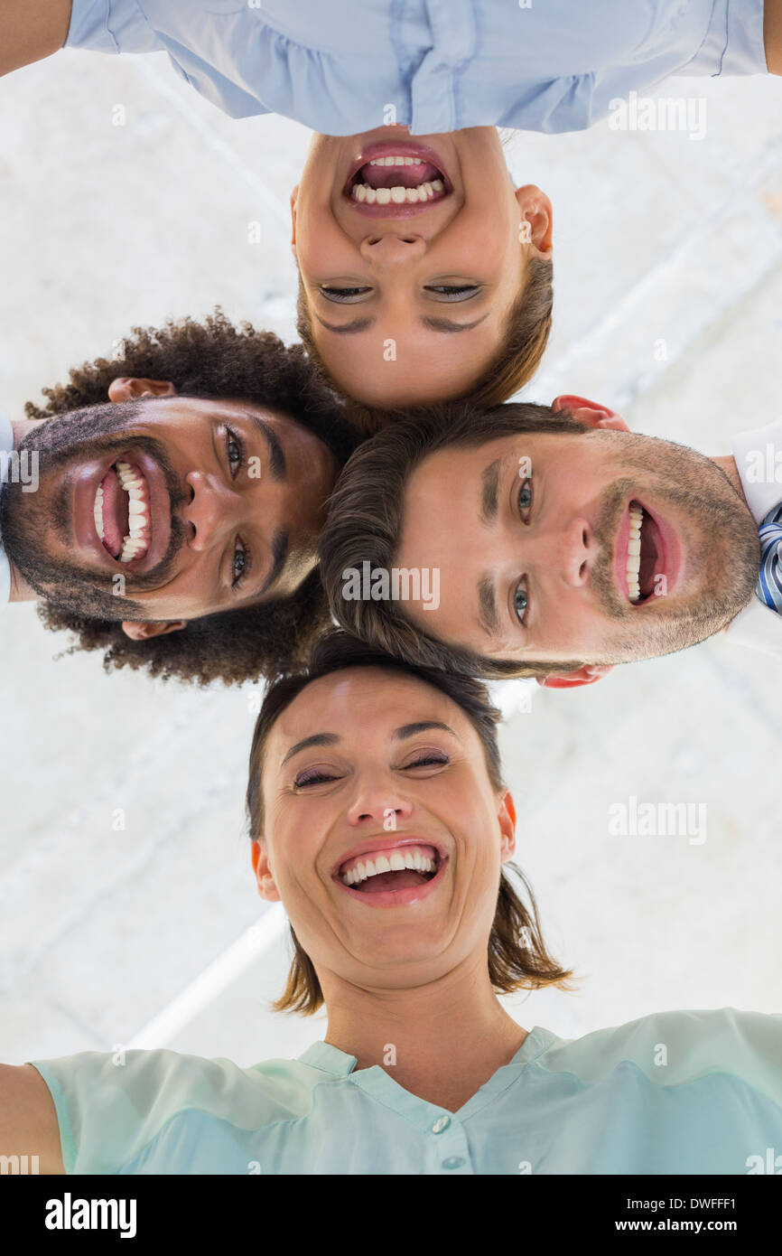 Business team huddle hi-res stock photography and images - Alamy