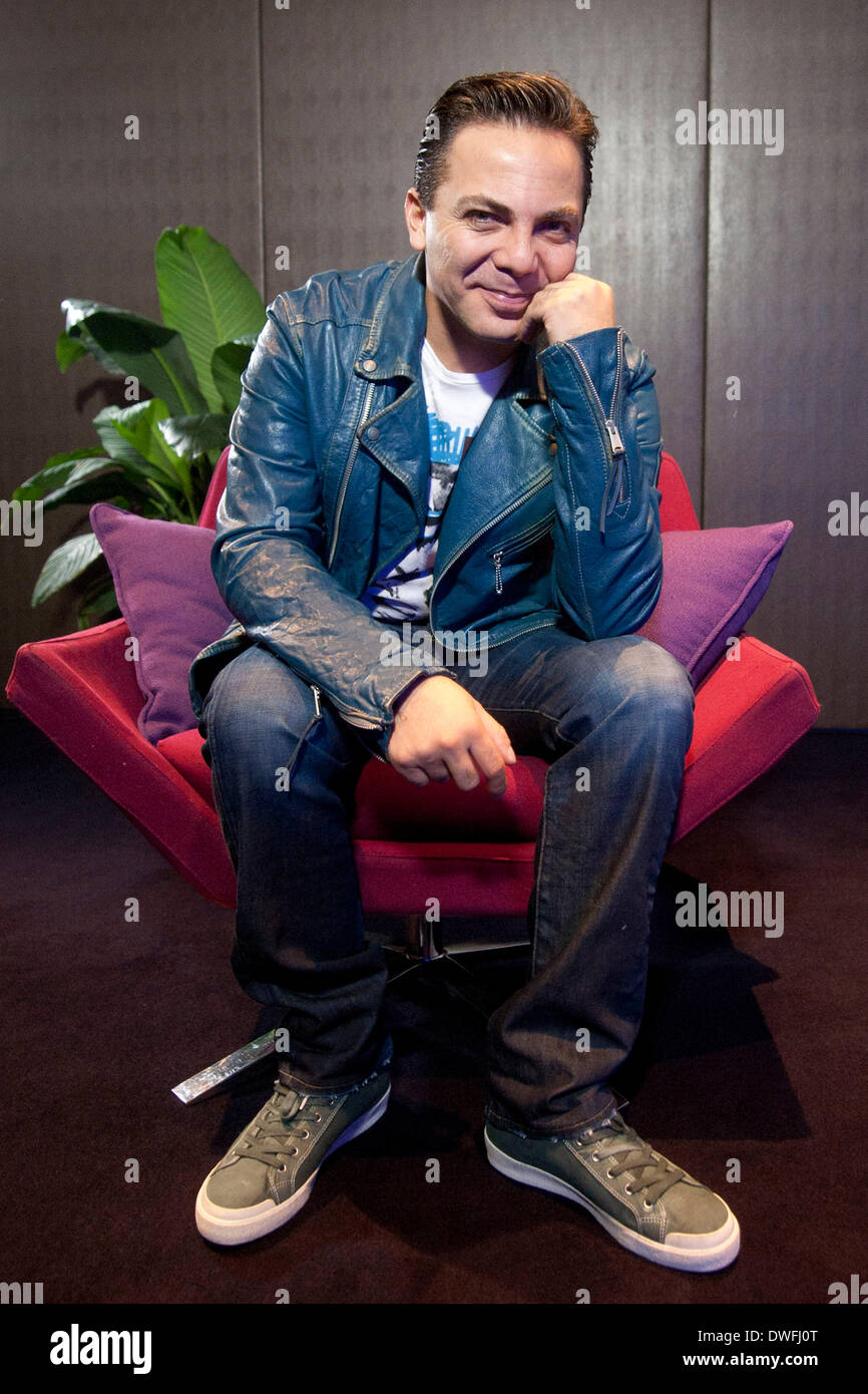 Mexican singer Cristian Castro presents his live album 'En Primera Fila ...