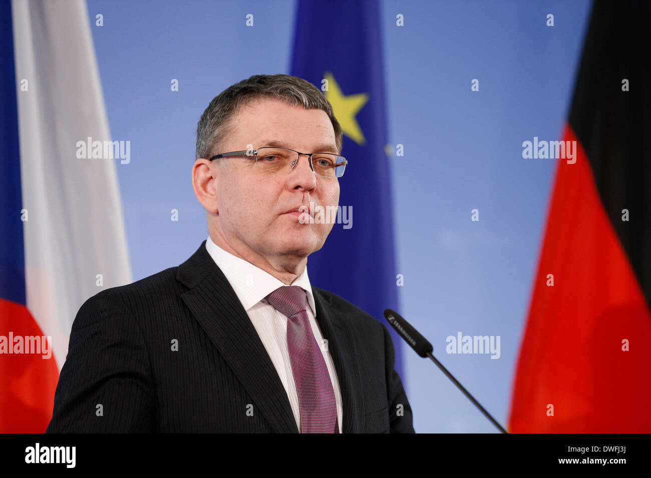 Berlin, Germany. Mars 07th, 2014. Foreign Minister Steinmeier meets the ...