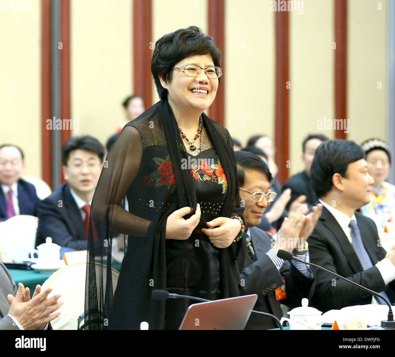 China npc cppcc female hi-res stock photography and images - Alamy