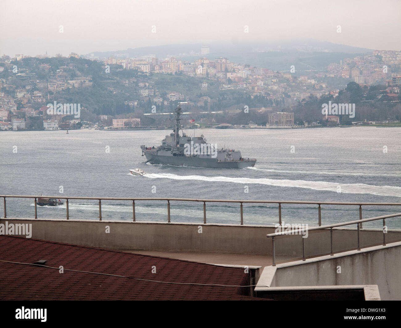 ISTANBUL, Turkey, 7th March 2014. US guided missile destroyer USS ...