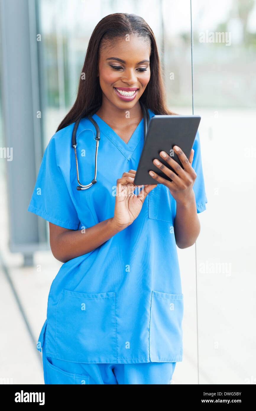 African doctor technology hi-res stock photography and images - Alamy